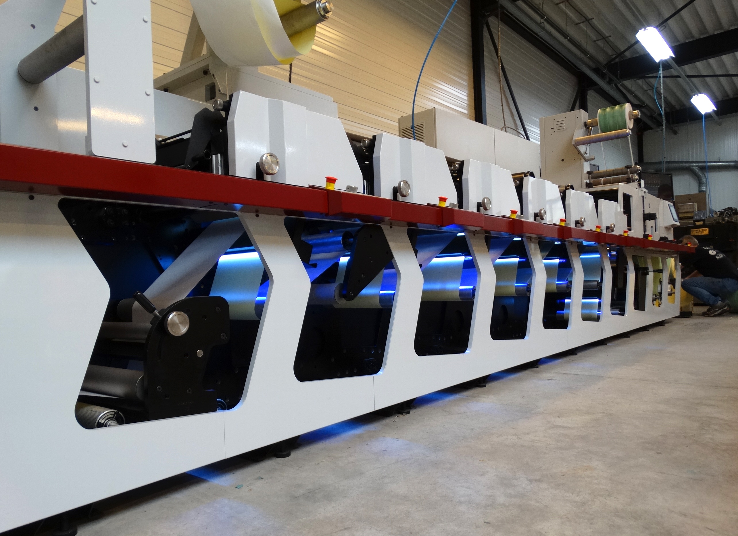 First LED Press Installed in Benelux at Dutch Graphic Group